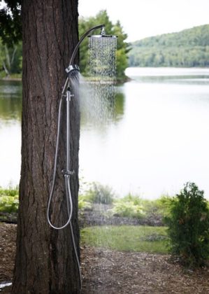 23 Tropical and Natural Outdoor Shower Ideas 2024 - Small House Decor