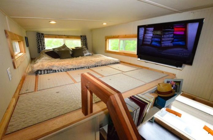 224 Square Feet Tiny House Trailer - Interiors Tours - Small House Decor